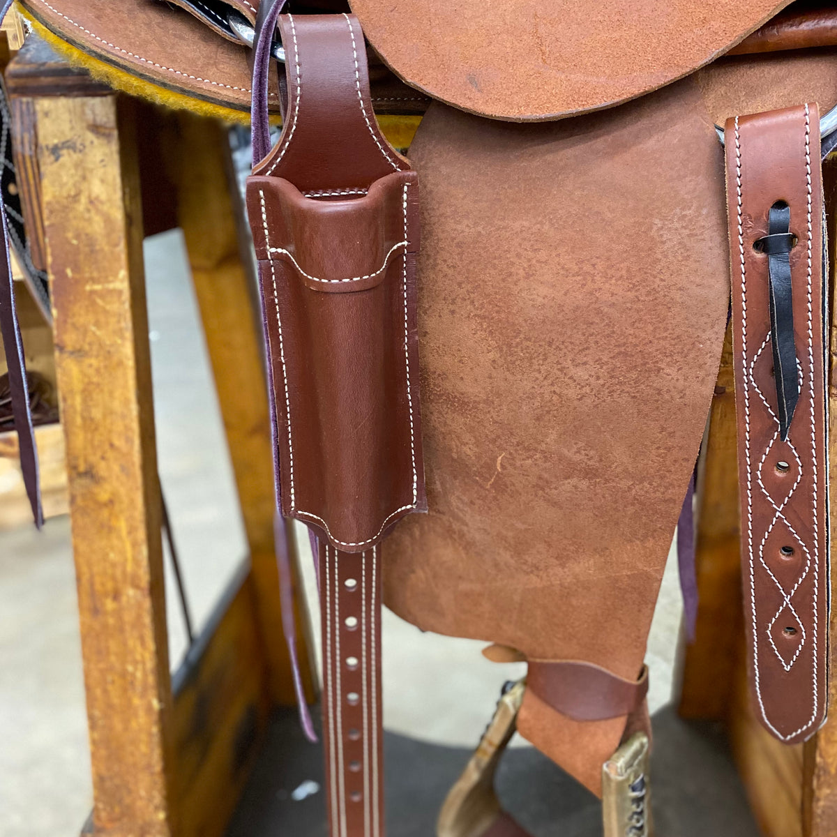 Hunter Chestnut Long Gun Flank Scabbard – Colorado Saddlery
